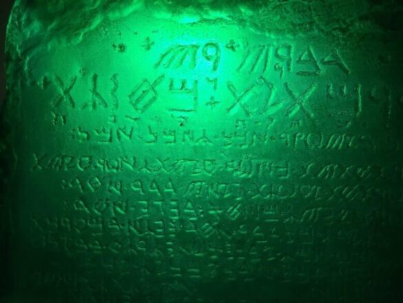 The brief summary of “The Compendium Of The Emerald Tablets”