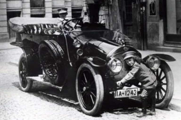 History of Audi - Audi Beginnings - 1932 Merging - 1980s Audi - Audi Today