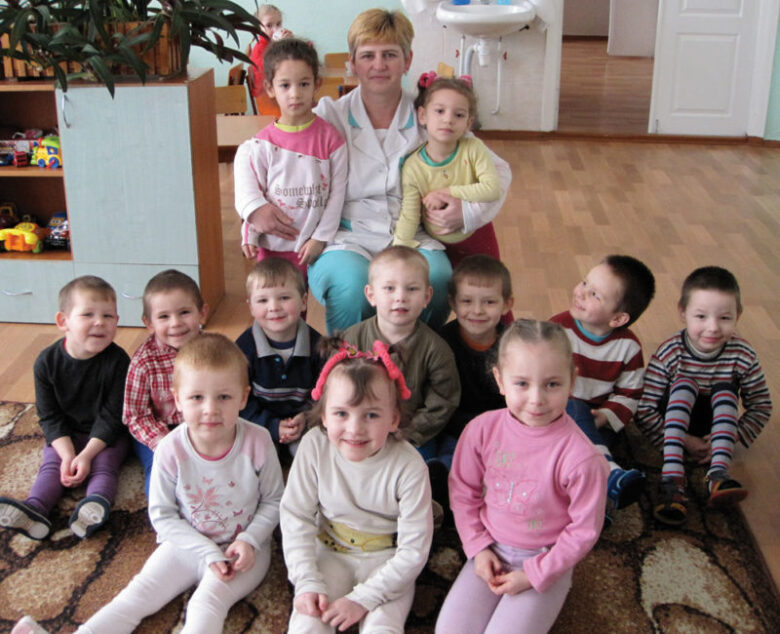 How can you help orphans in Ukraine? - DemotiX