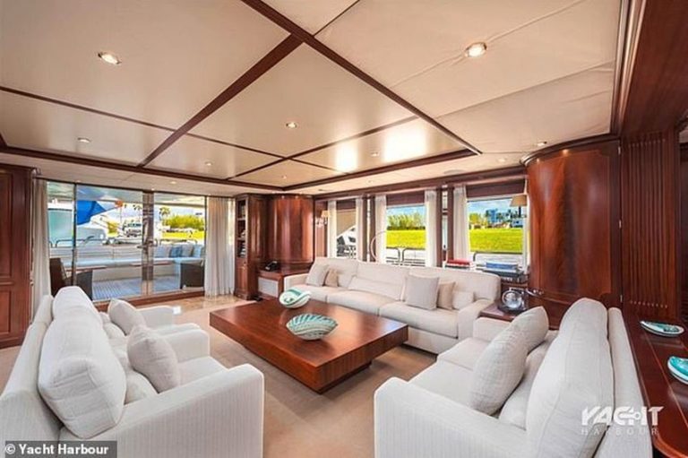 Marc Anthony’s $7 million Yacht Burns Down in Flames - Andiamo Yacht