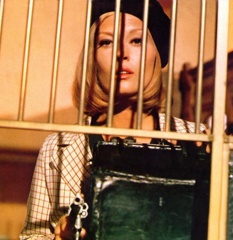 Famous Beauty Faye Dunaway Is Unrecognizable: Proof That Plastic ...