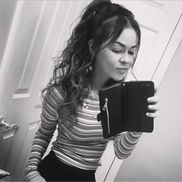 American Singer Cady Groves Dies At 30 - Demotix.com