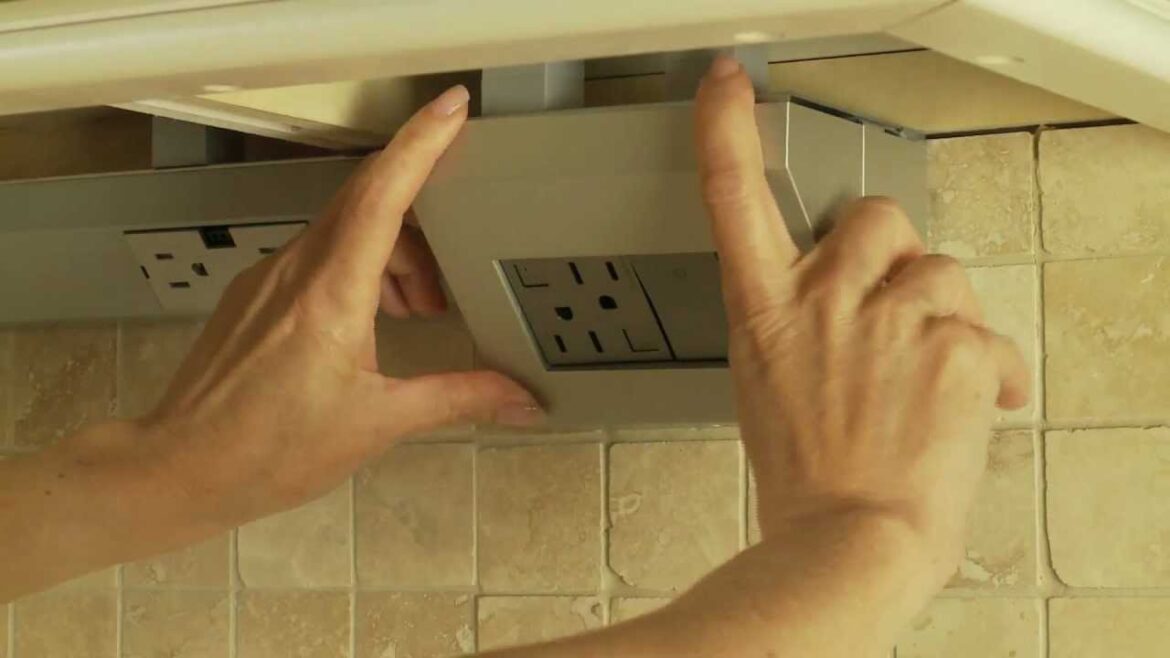 How to Clean a Commercial Range Hood - 2024 Guide - Demotix.com