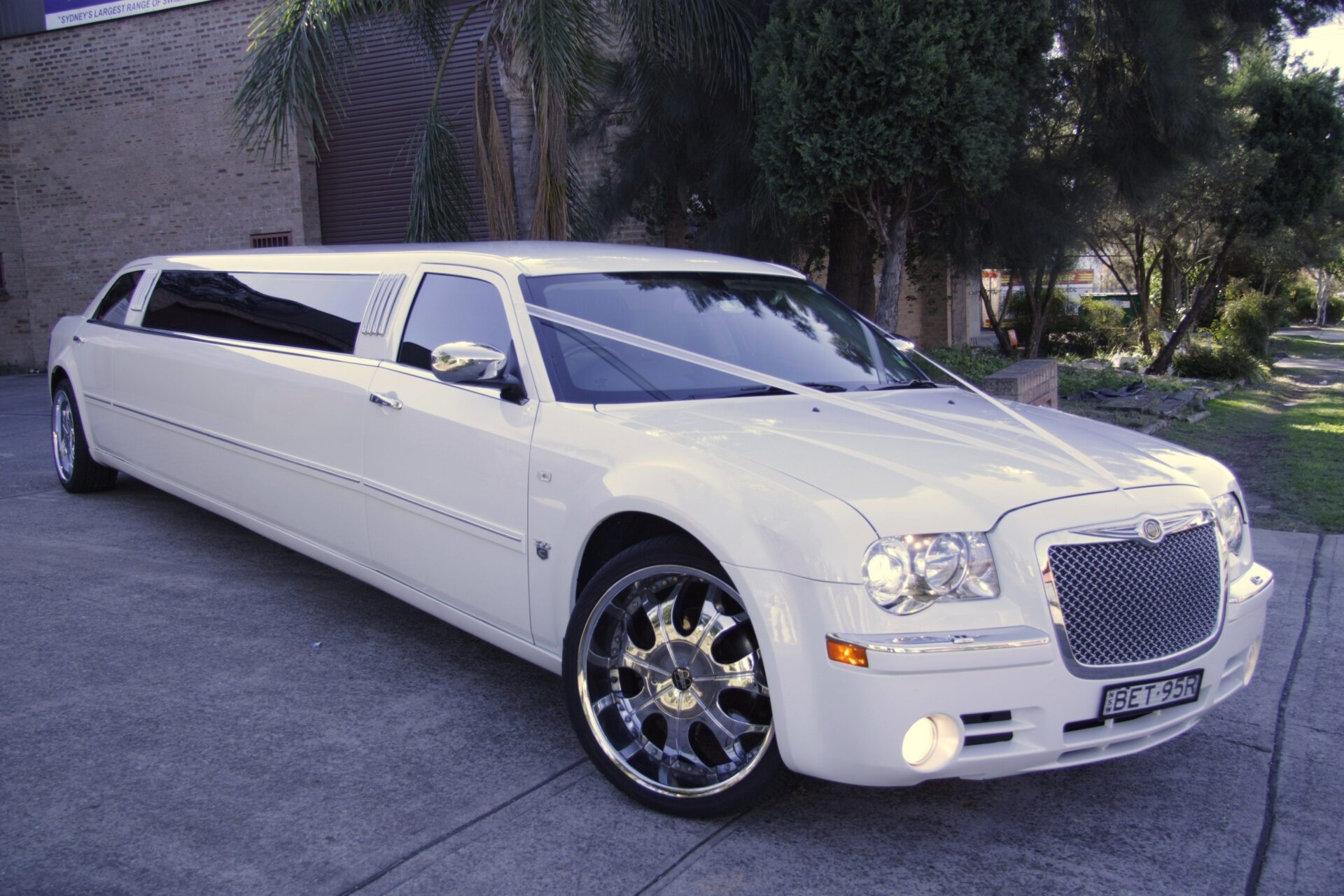 Most Popular Limousines Available for Hire Today - Demotix.com