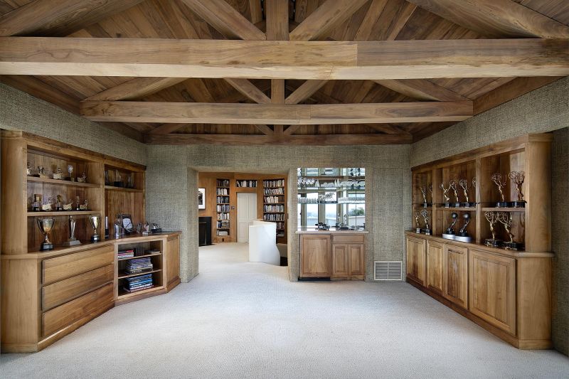 LeBron James Makes Brilliant Real Estate Moves Like It’s Basketball