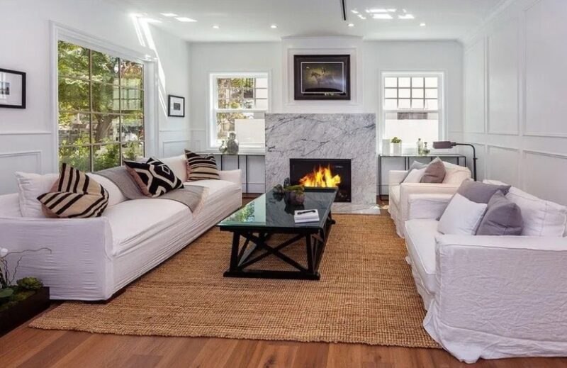 Margot Robbie, a True House Collector