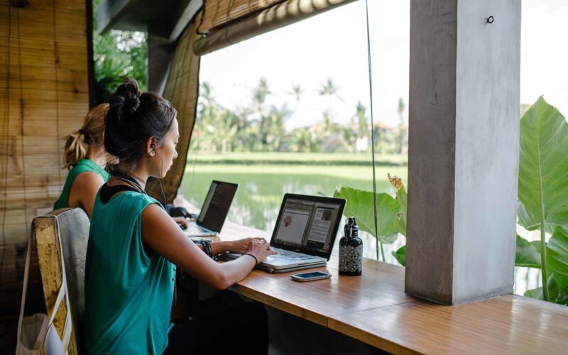 What Does it Take to Become a Digital Nomad? - Demotix.com