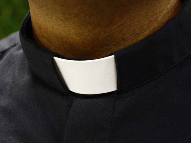 8 Interesting Facts About Vestments - Demotix.com