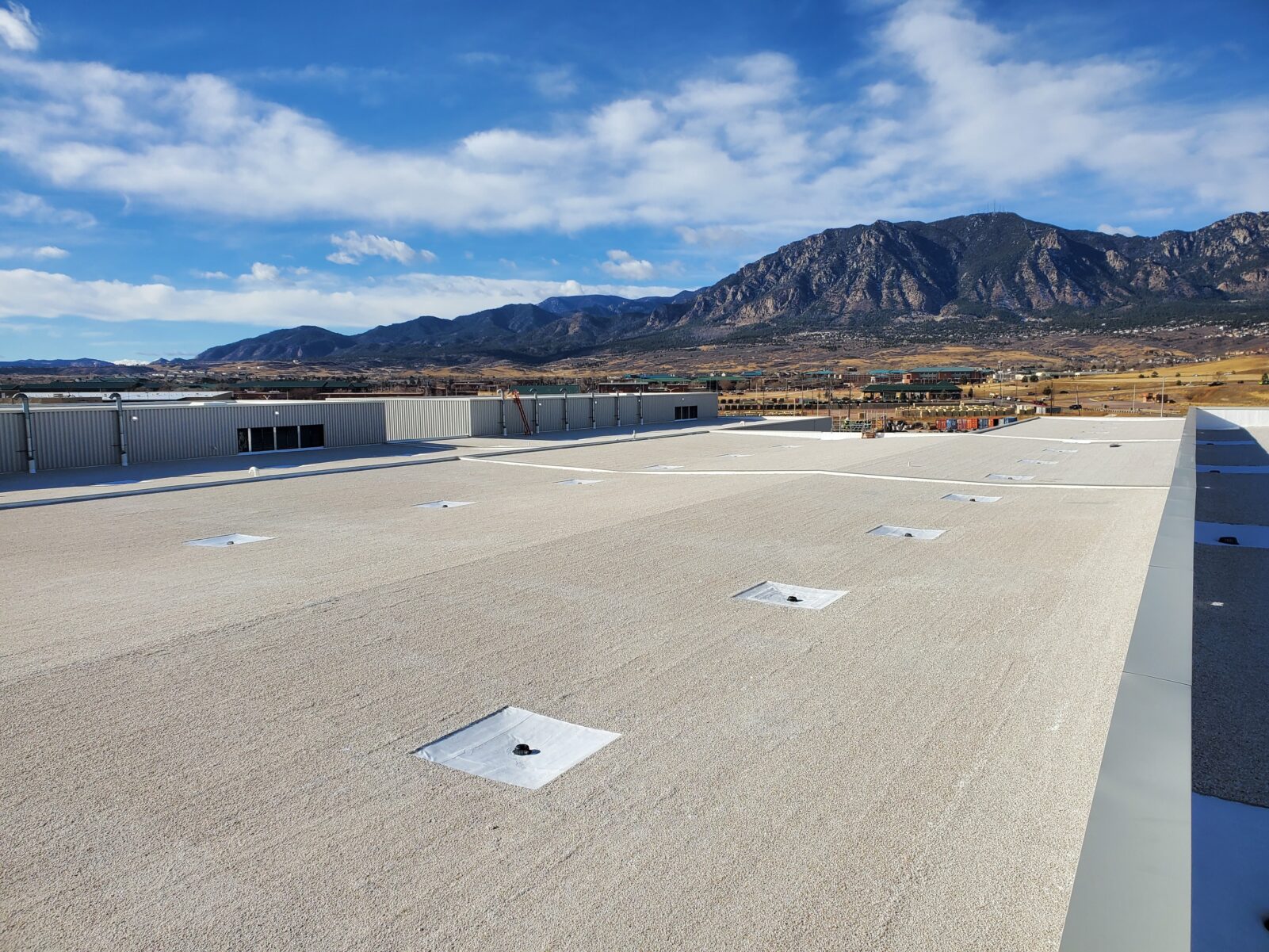 6 Types of Industrial Roofing Systems And Tips For Choosing - Demotix.com