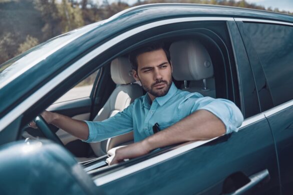 7 Driving Distractions and How to Avoid Them - Demotix.com