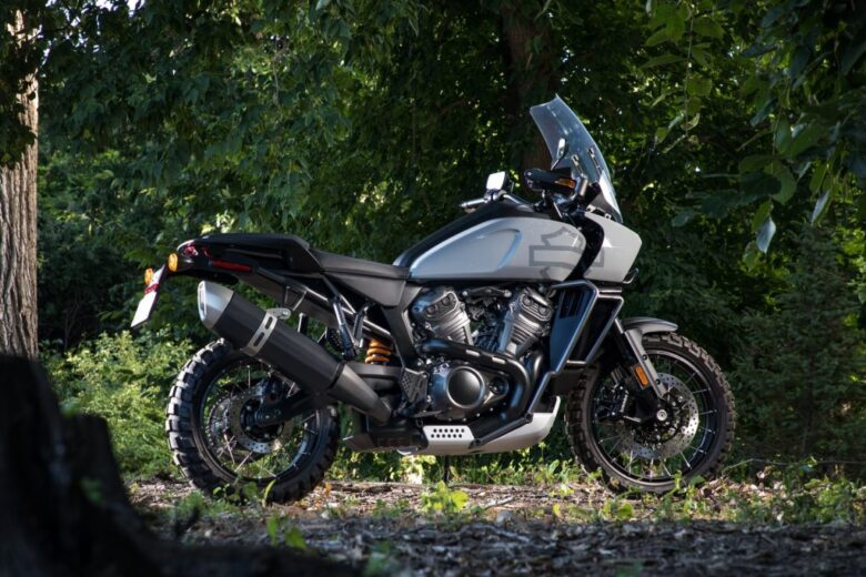 How Do You Solve Wind Buffeting on a Motorcycle? - Demotix.com
