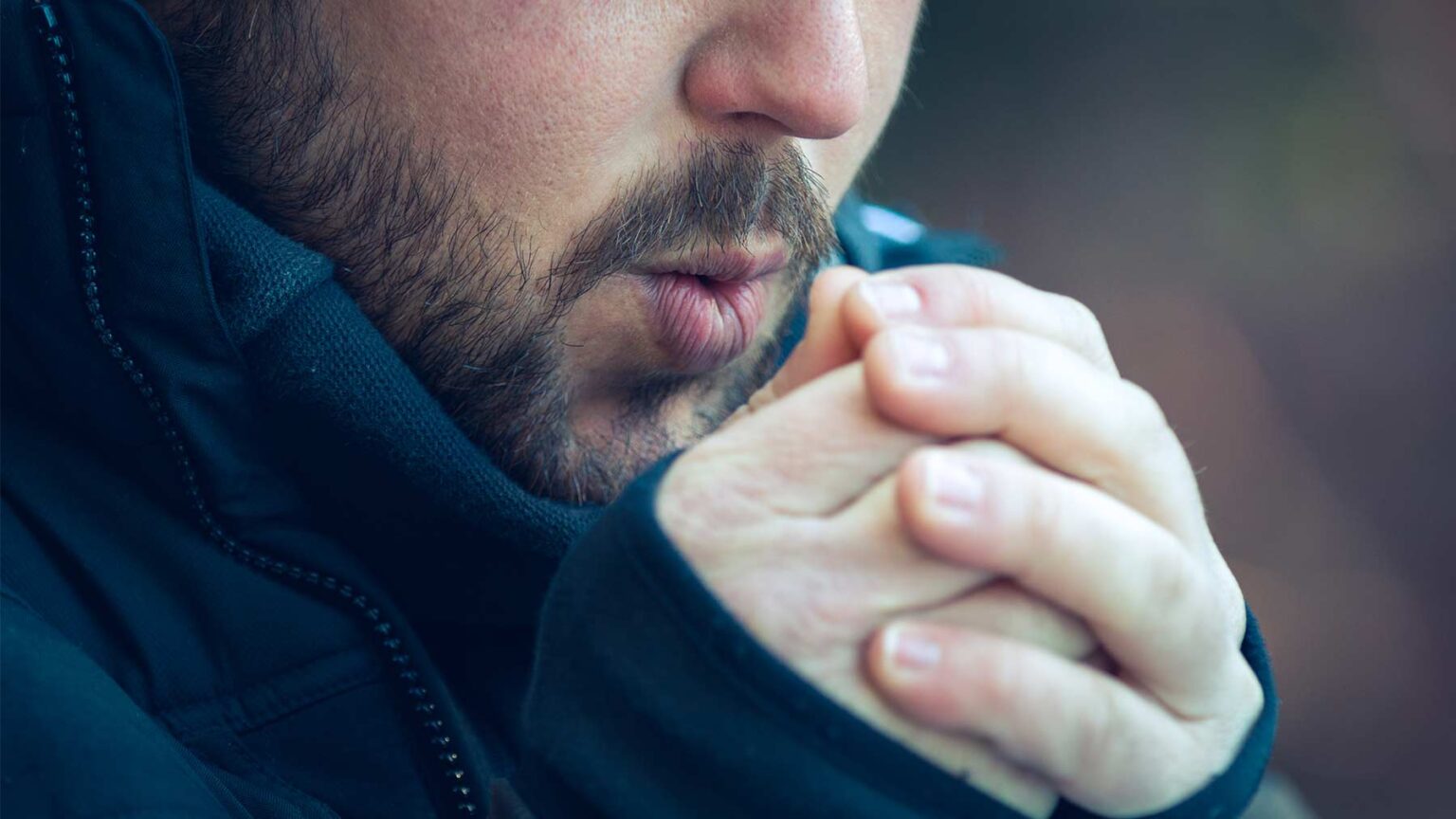 5 Ways to Keep Your Hands from Freezing in Cold Weather? - Demotix.com
