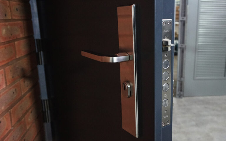 Benefits of Using Multipoint Locking Systems for Your Home - Demotix.com