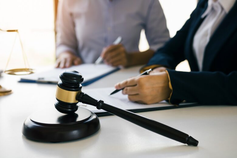 6 Biggest Legal Issues Small Businesses Typically Face ─ 4 Tips to ...