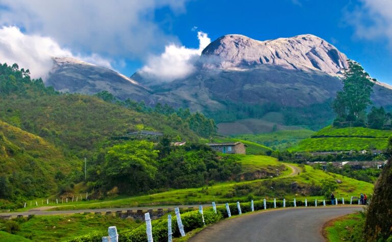 8 Places to Visit in South India This Summer - 2024 Guide - Demotix.com