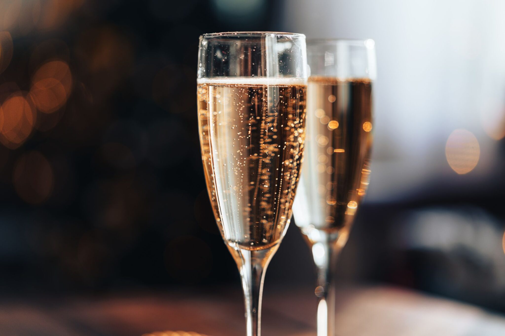 Discover the Art of Choosing Champagne: A Guide to Find a Beautiful ...